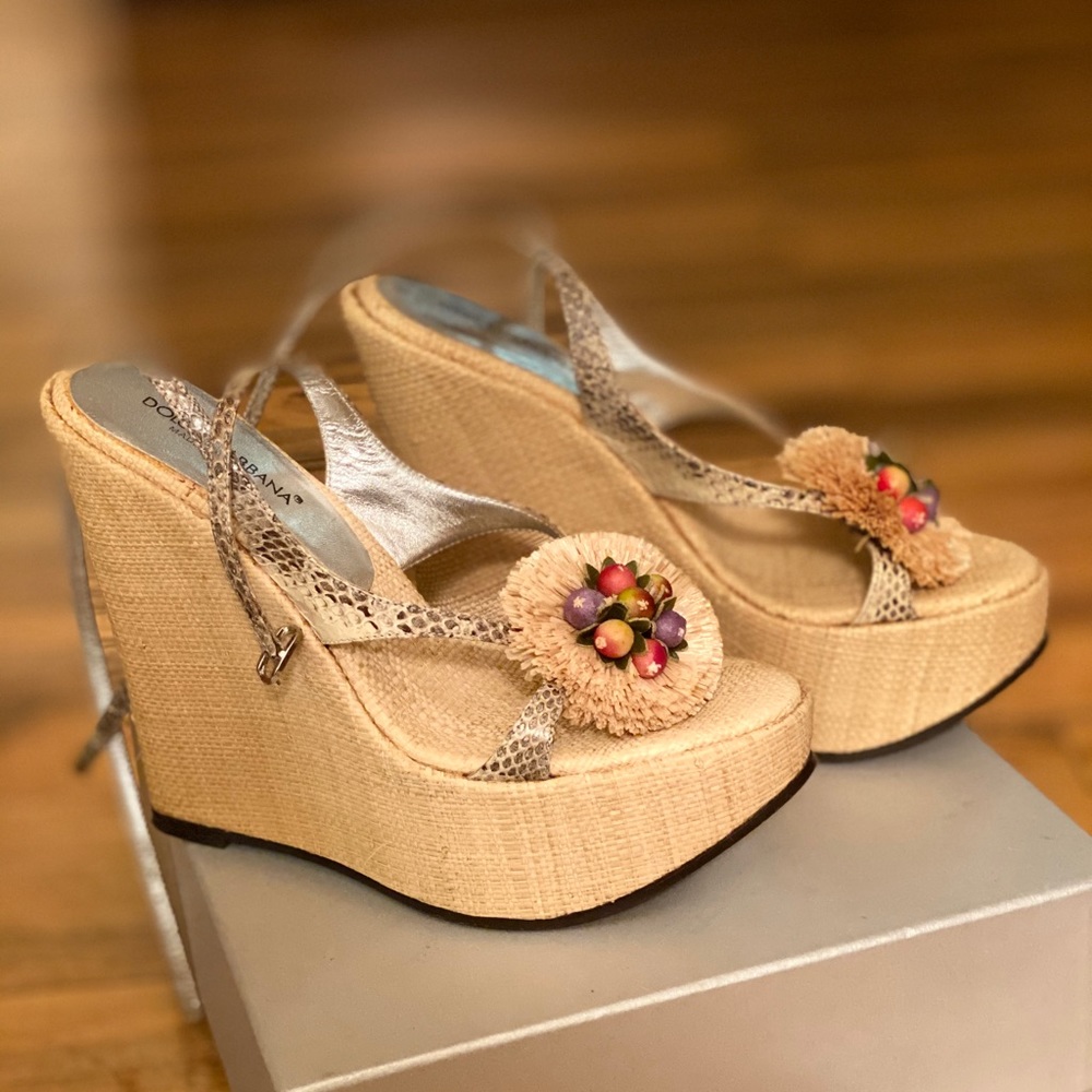 Dolce And Gabbana Gorgeous Raffia Wedges - Gem
